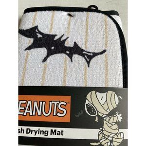 Peanuts / Best Brand | Kitchen | Peanuts Snoopy Halloween Doghouse ...